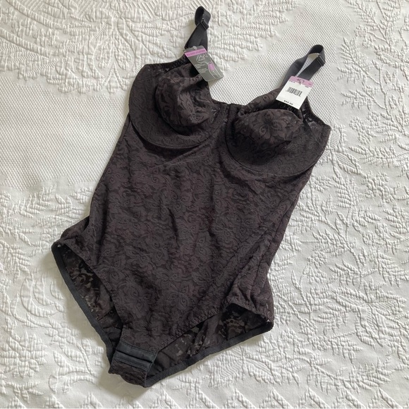 Bali | Intimates & Sleepwear | Nwt Bali Lace N Smooth Body Shaper ...